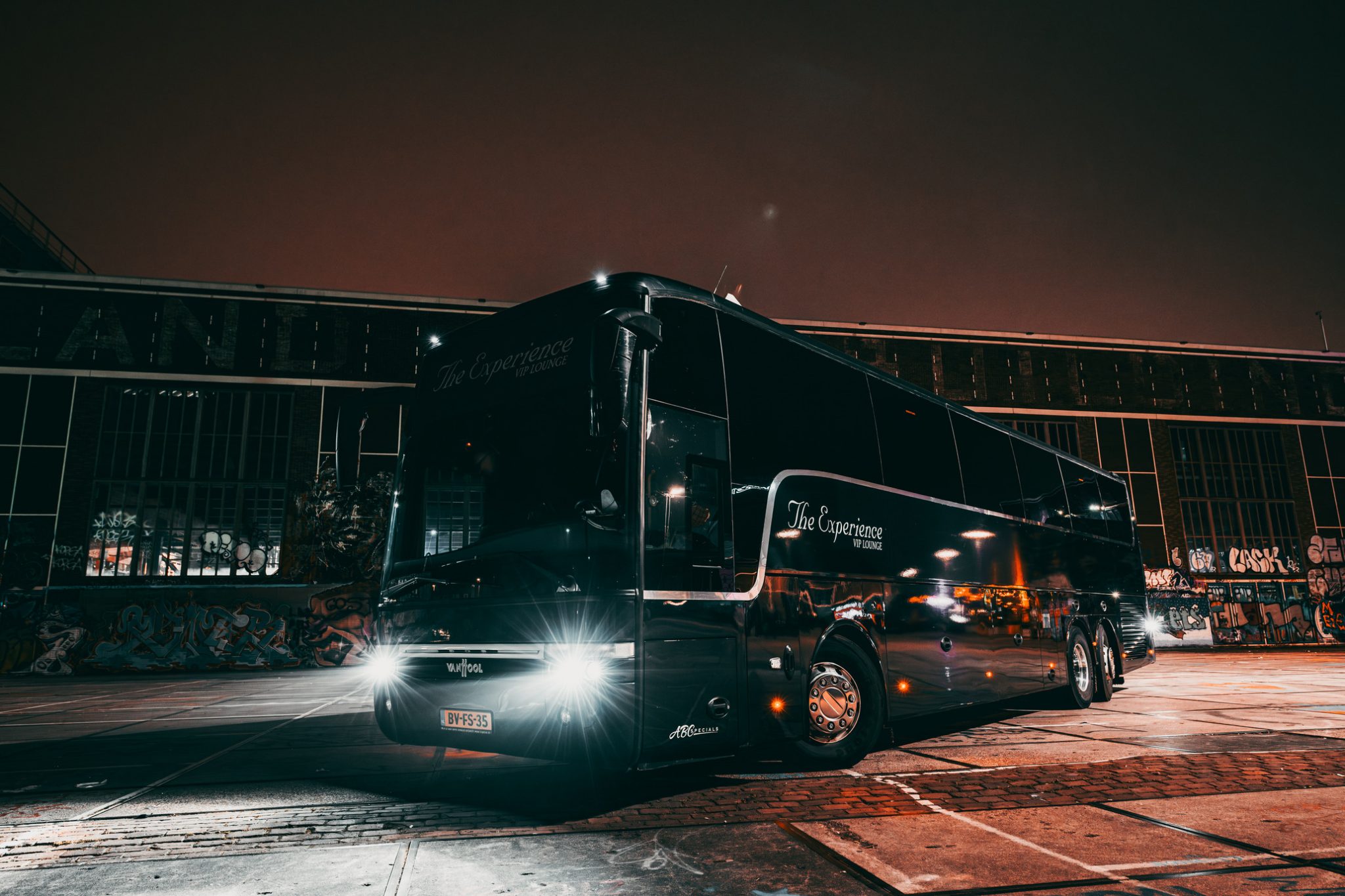 VIP Touringcar 35 Persoons "The Experience" - Goverde Exclusive